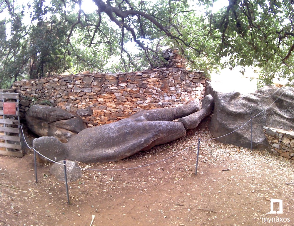 Ο Κούρος και η Κόρη των Μελάνων | My Naxos